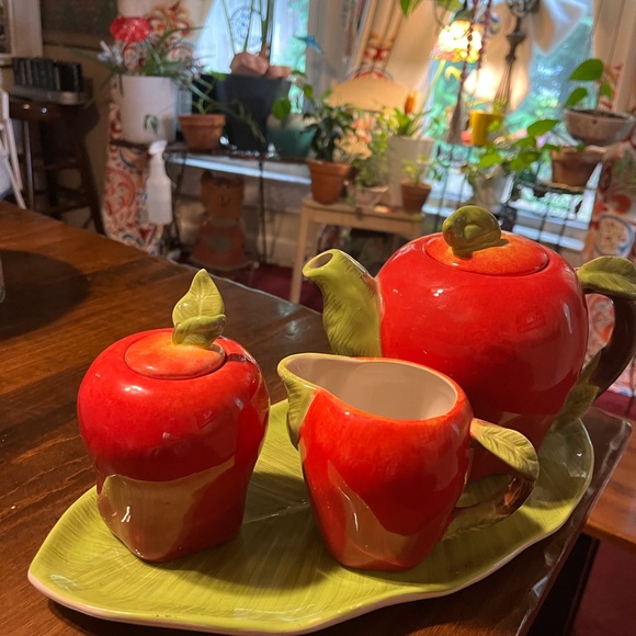 Kitchen | Cracker Barrel Apple Shaped Tea Set With Leaf Tray | Poshmark